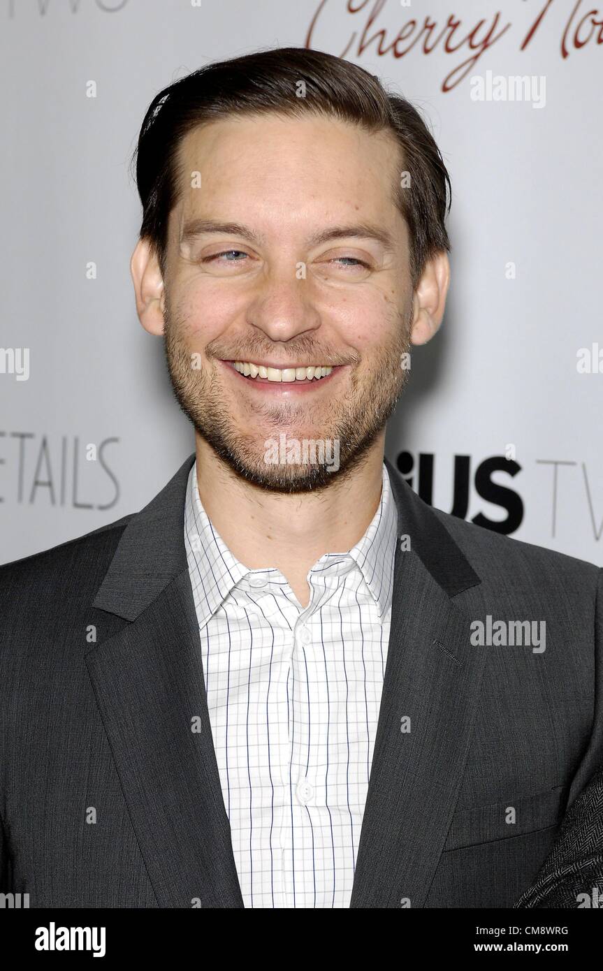 Los Angeles, USA. 29th October 2012. Toby Maguire at arrivals for THE ...