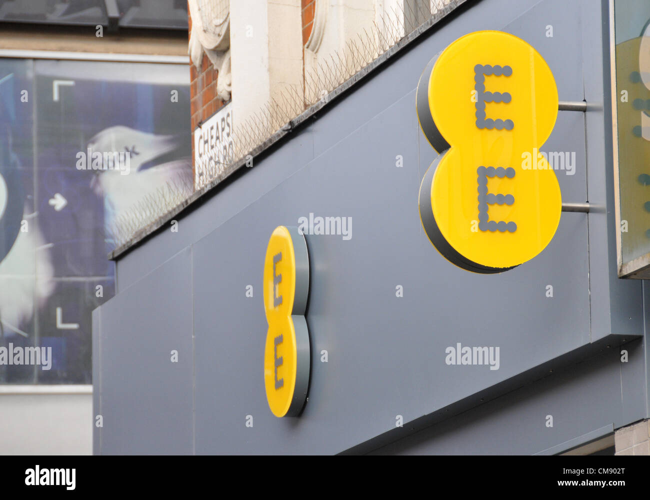 Wood Green, London, UK. 31st October 2012. The EE logo for the new 4G ...