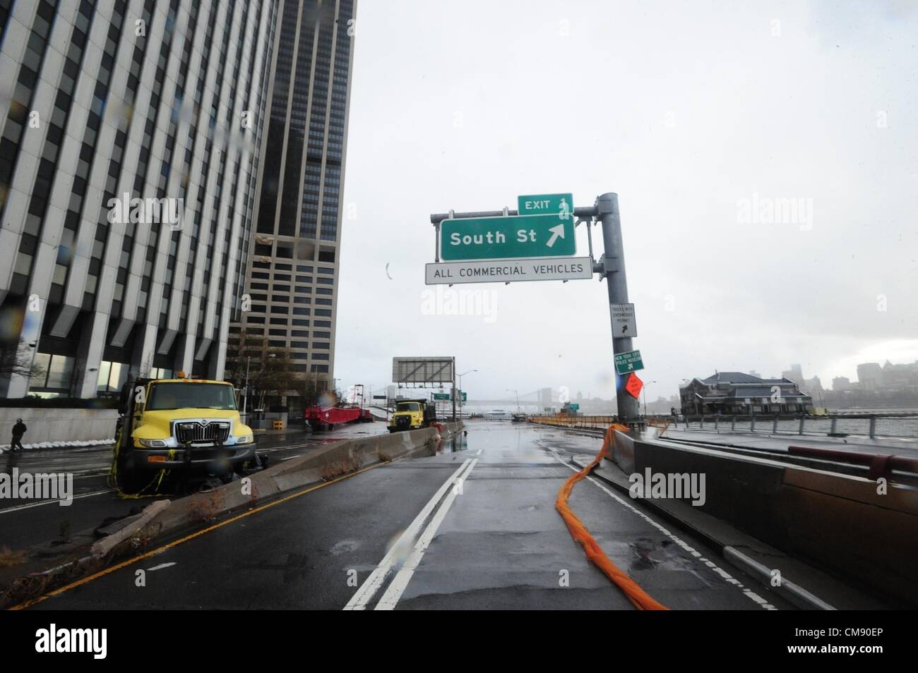 Oct. 30, 2012 - Manhattan, New York, U.S. - Extensive flooding and ...