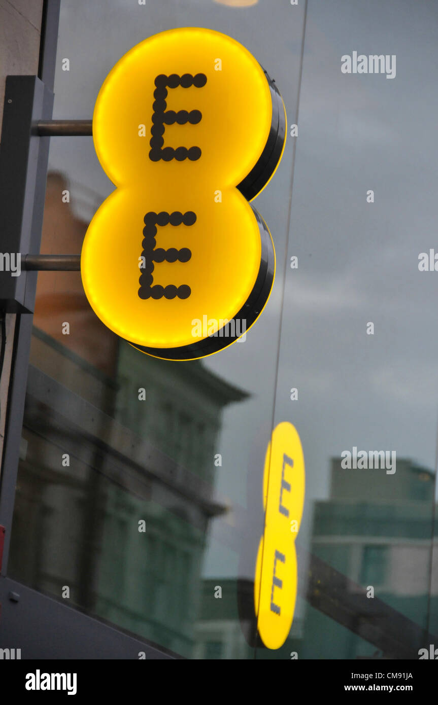 Oxford Street, London, UK. 31st October 2012. The EE logo lit up as the ...