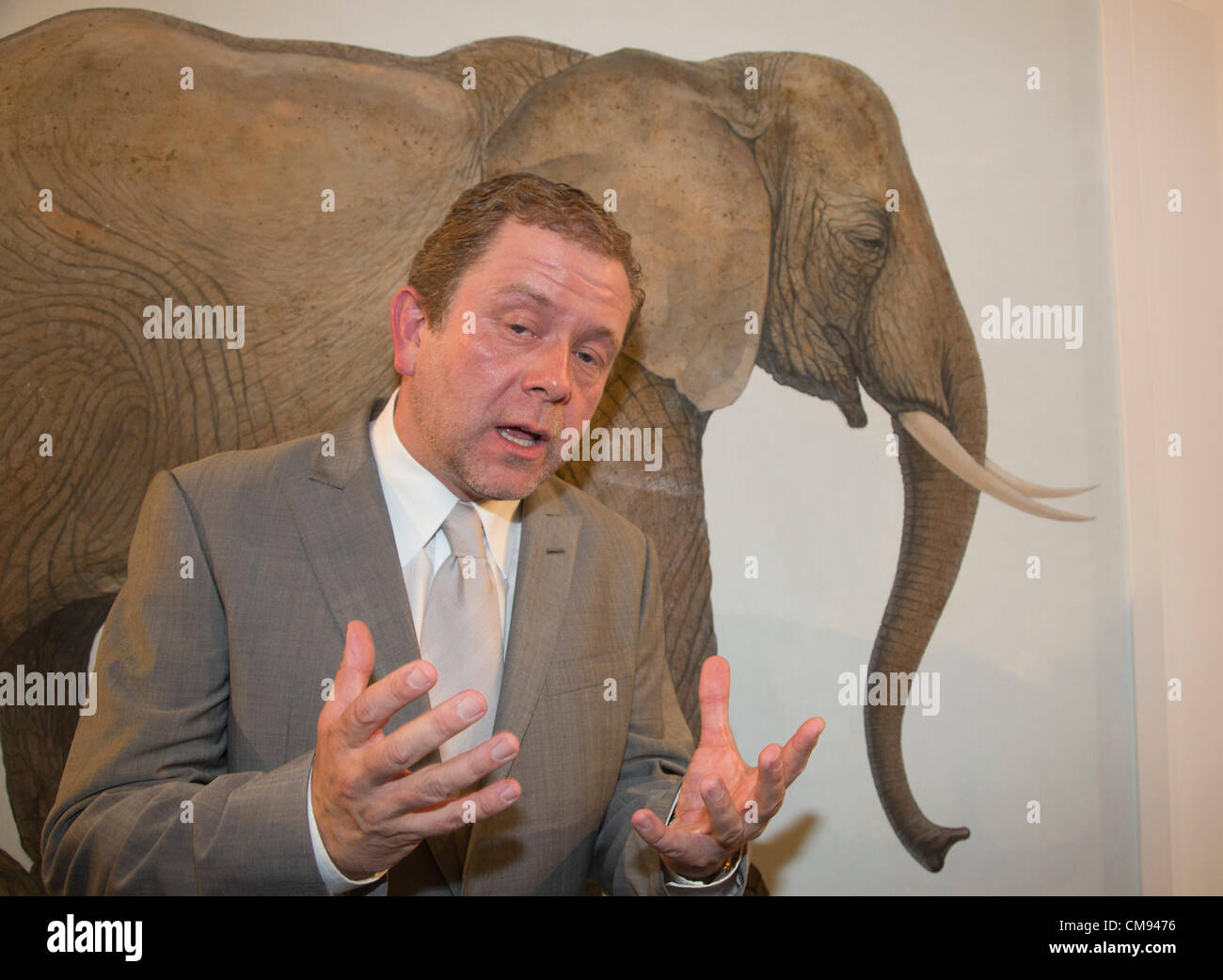 London, England, UK. Wednesday, 31 October 2012. Jon Culshaw ...