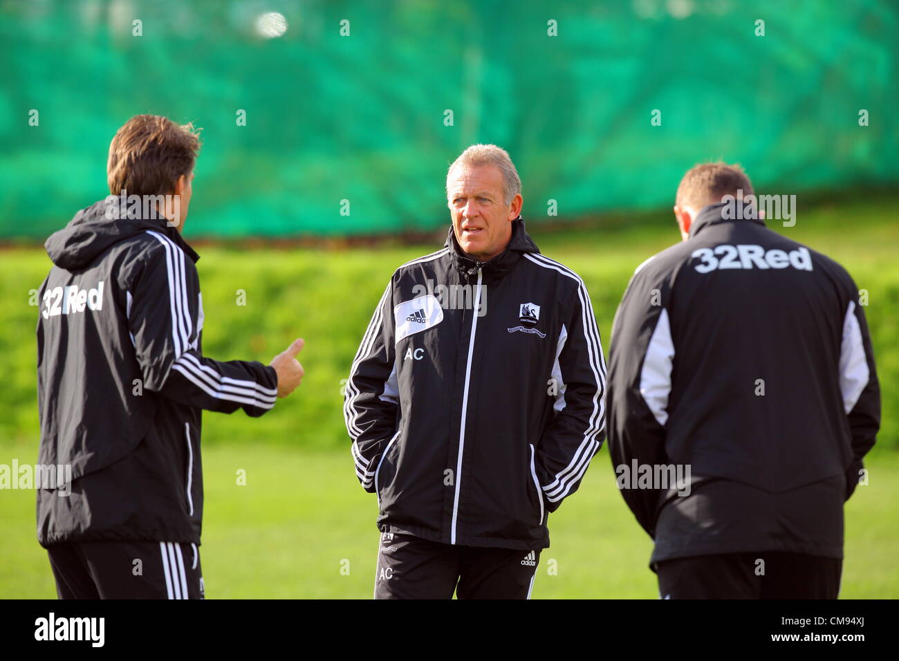 Liverpool fc assistant manager hi-res stock photography and images - Alamy