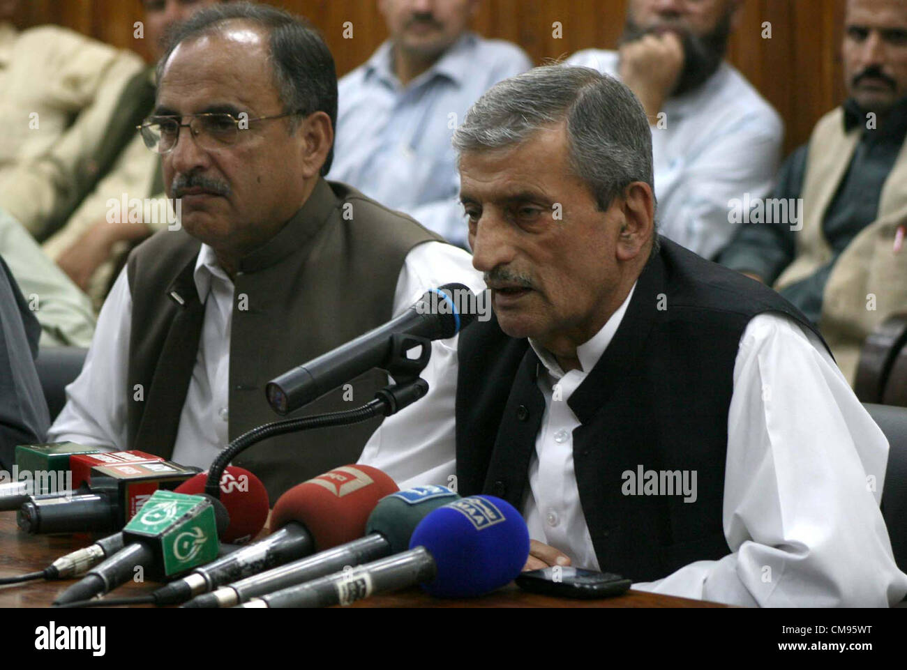 Ghulam ahmad bilour hi-res stock photography and images - Alamy