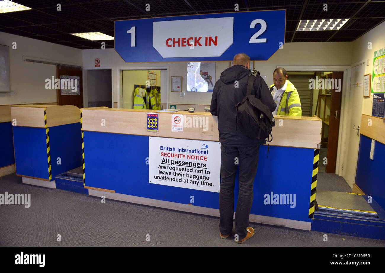 End check in hi-res stock photography and images - Alamy