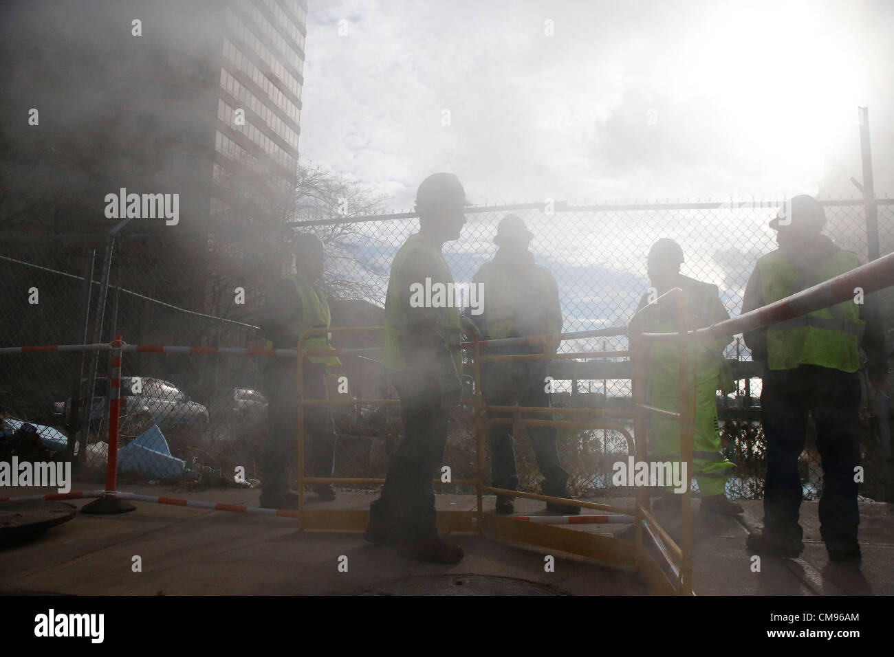 October,31st, New York, NY, USA : Con Edison workers work on a steam ...