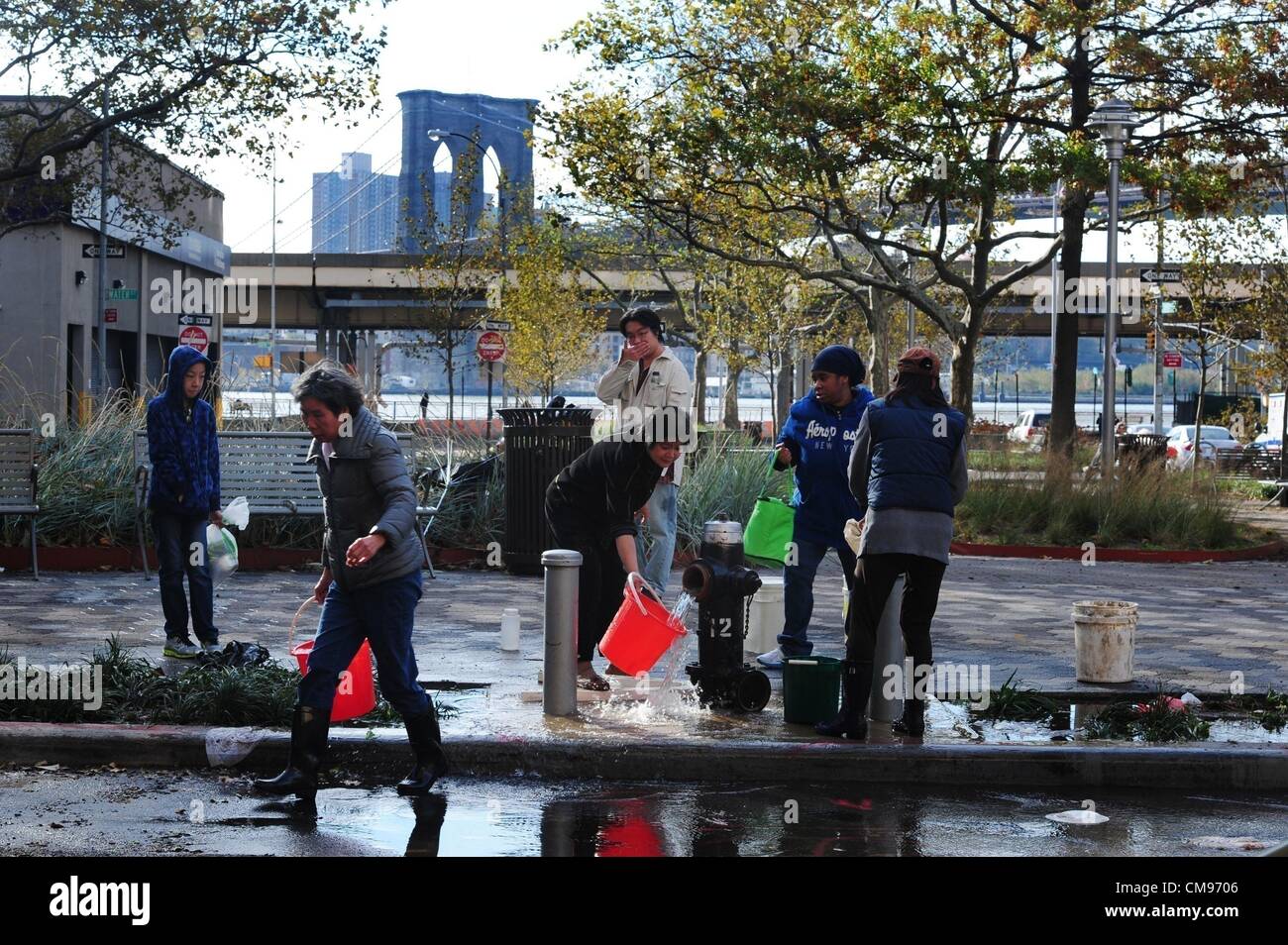 Fire hydrant in new york image hi-res stock photography and images - Alamy