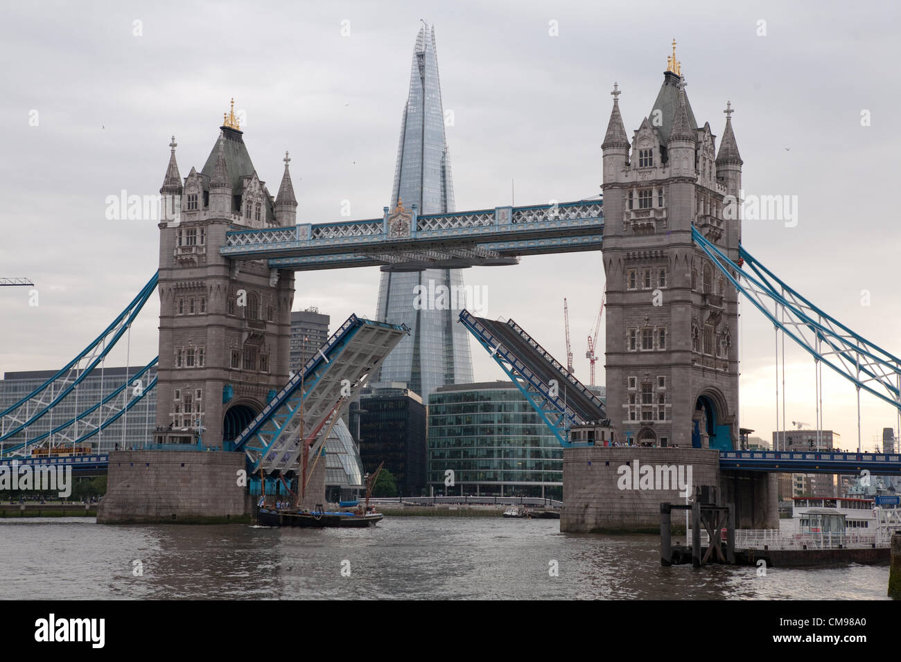 Lifted tower bridge hi-res stock photography and images - Alamy