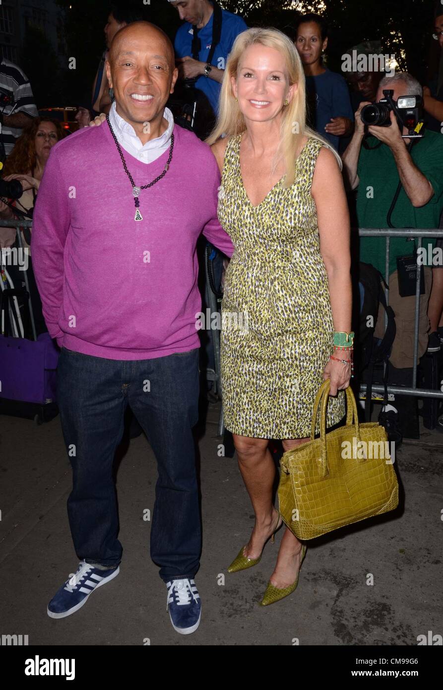 USA. Russell Simmons, Blaine Trump at arrivals for SAVAGES Premiere ...