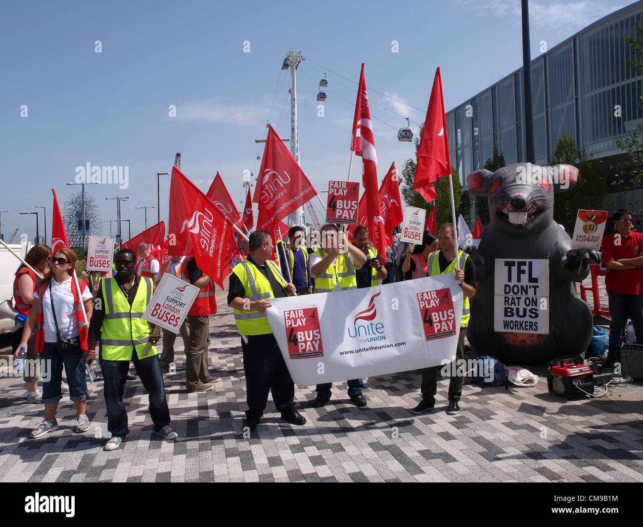 Unite members protest for Olympics pay for London bus drivers at the ...