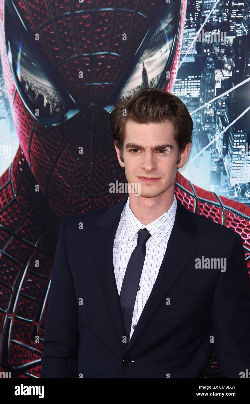 The amazing spider man 2012 andrew garfield hi-res stock photography ...