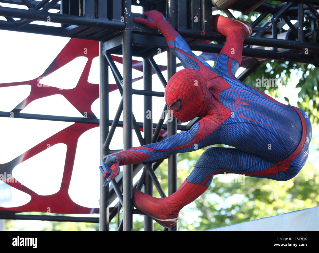 SPIDER-MAN THE AMAZING SPIDER-MAN. WORLD PREMIERE LOS ANGELES ...