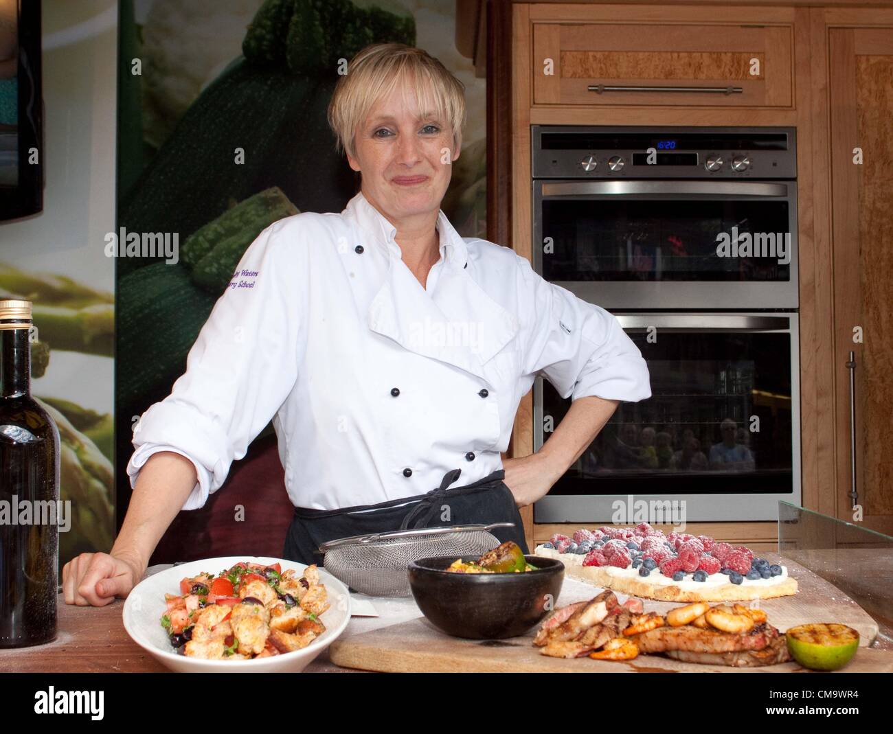 Lesley waters hi-res stock photography and images - Alamy