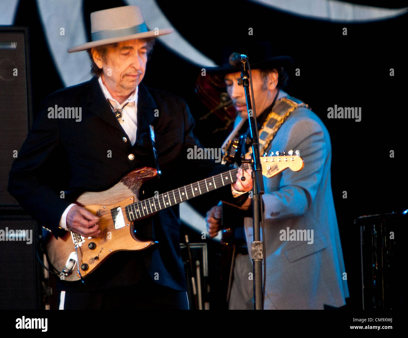 Kent - Bob Dylan at Day 2 of the Hop Farm Festival near Paddock Wood ...