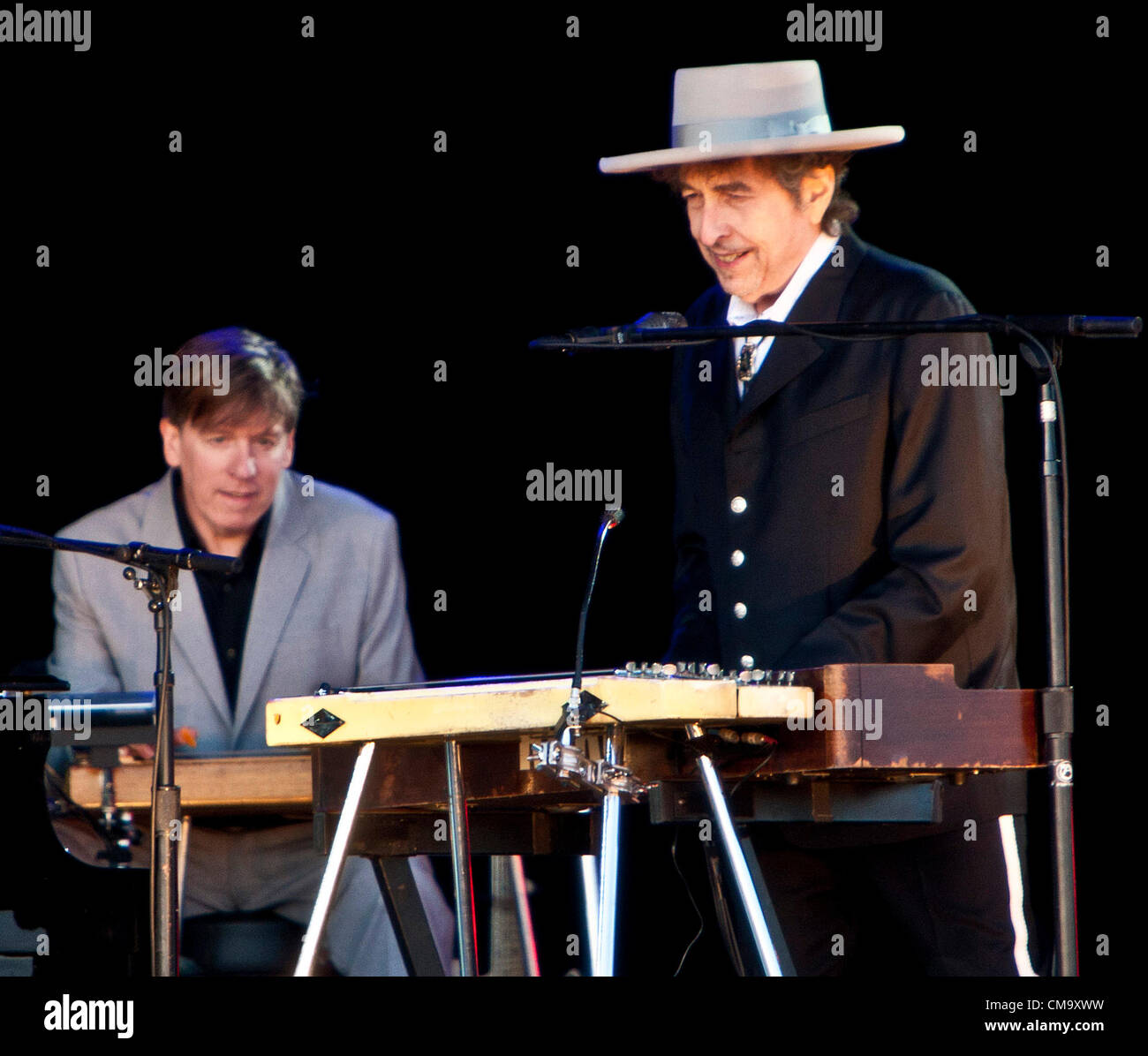 Kent - Bob Dylan at Day 2 of the Hop Farm Festival near Paddock Wood ...
