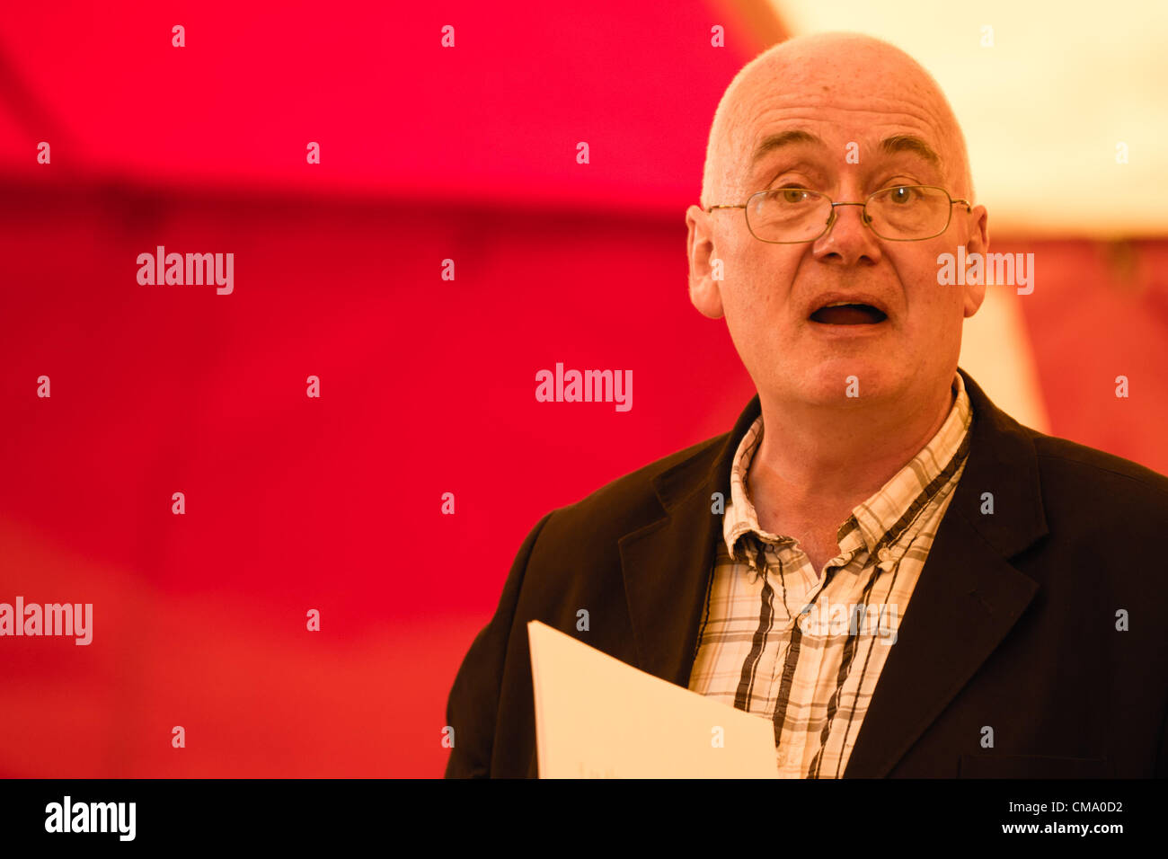 Children's poet SIMON REES at the first Gwyl Dinefwr Literature ...