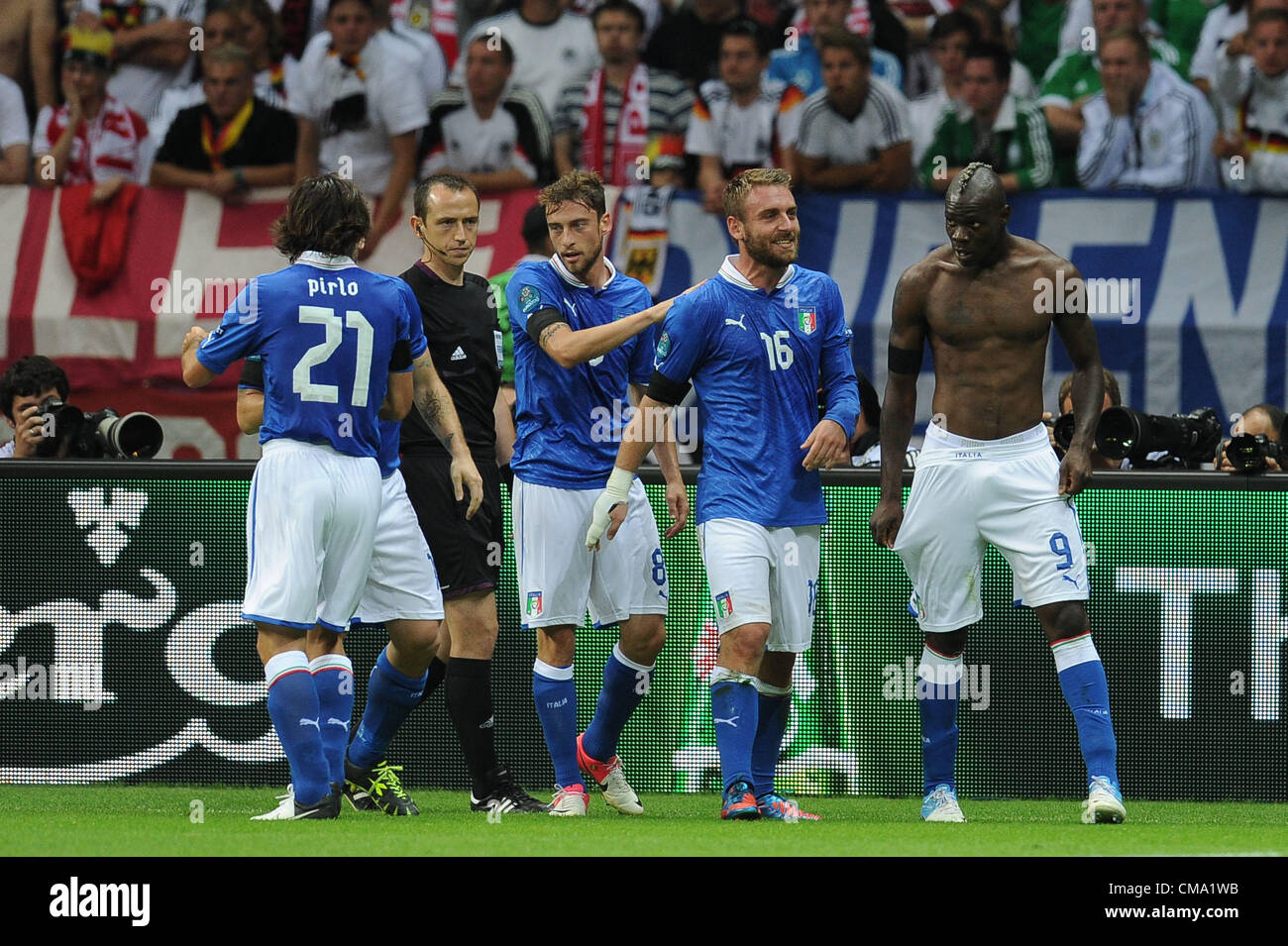 Mario balotelli italy national team hi-res stock photography and images ...