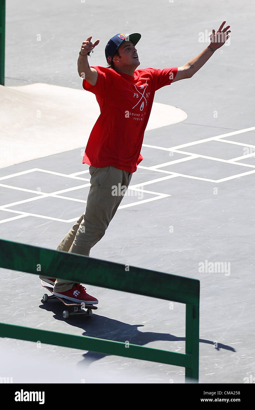 Ryan sheckler 2012 hi-res stock photography and images - Alamy