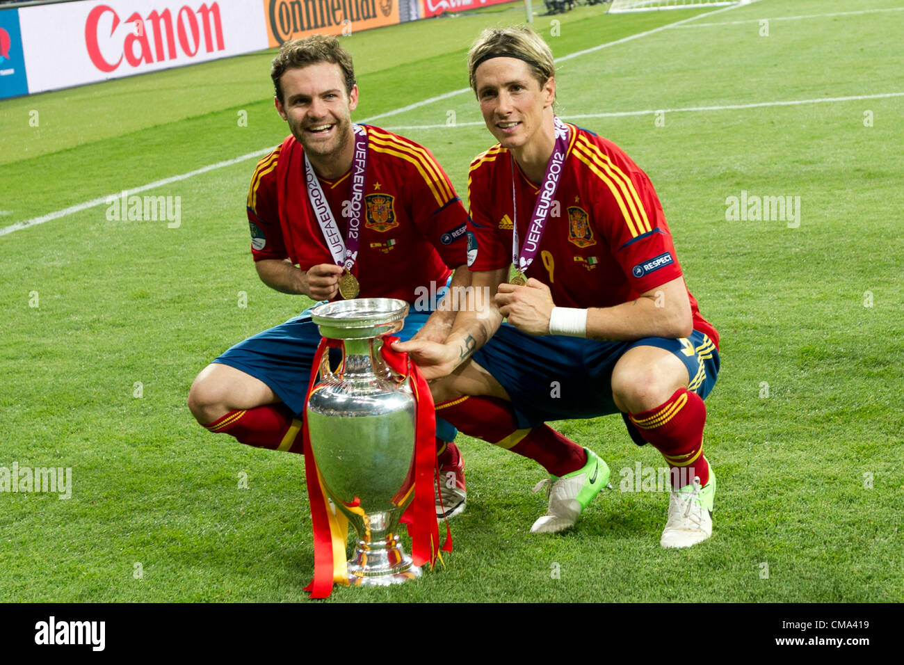 Uefa euro 2012 final torres trophy hi-res stock photography and images ...