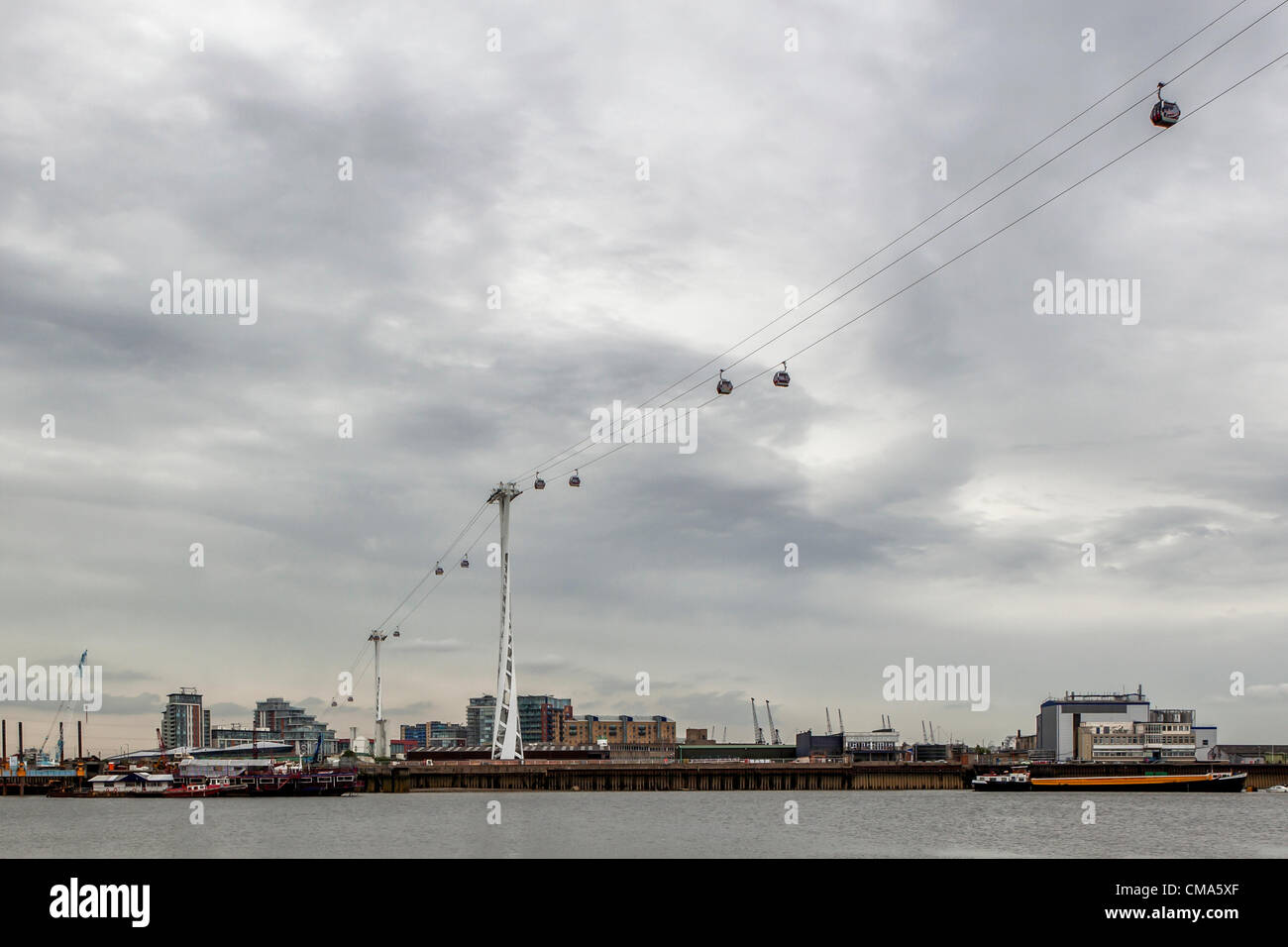 View of the new Emirates Cable car from the North Greenwich Pier Stock ...