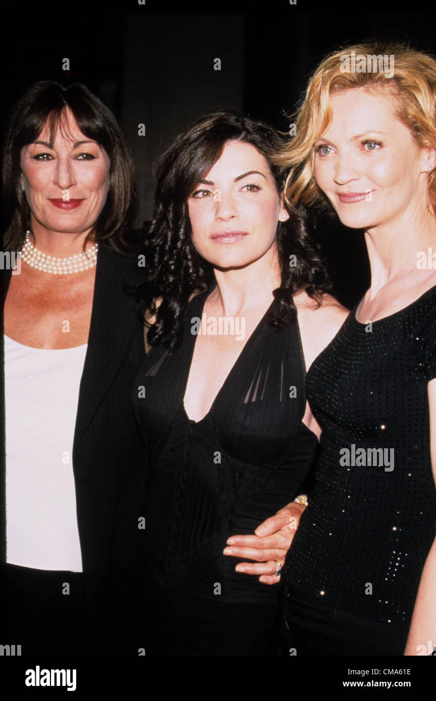 June 25, 2001 - Hollywood, California, U.S. - K22221TR.ANGELICA HUSTON ...