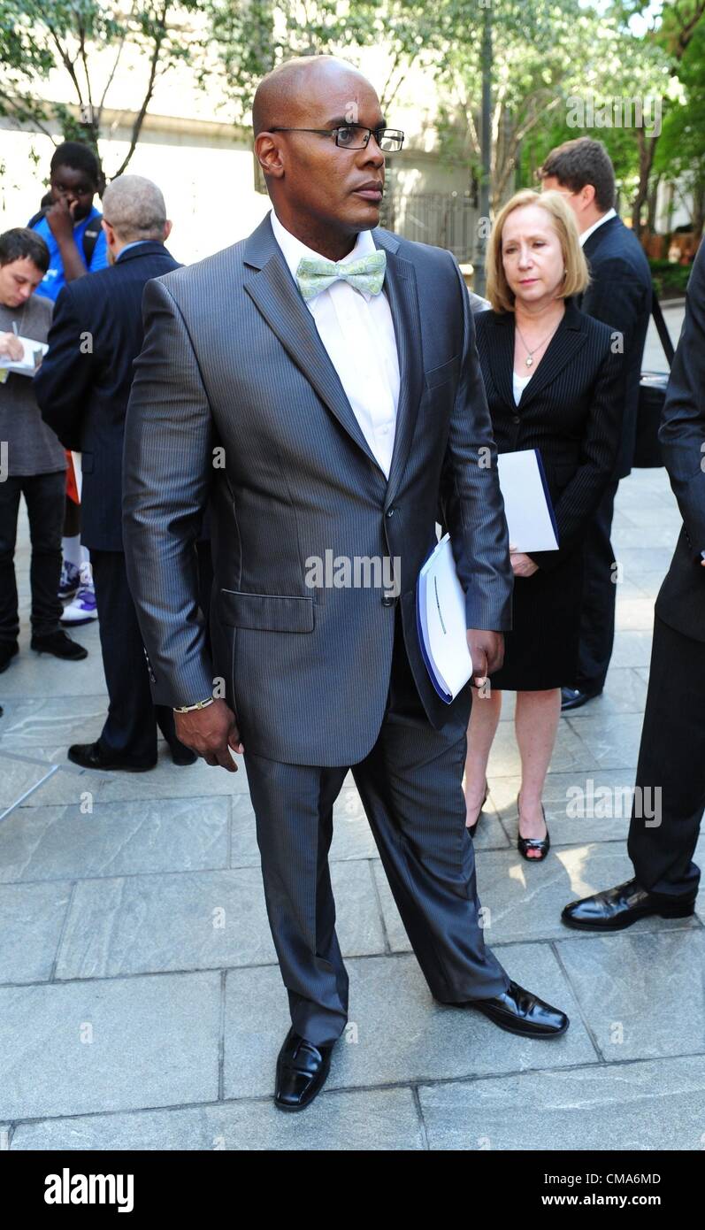 July 2, 2012 - Manhattan, New York, U.S. - KENNETH CHAMBERLAIN, JR ...