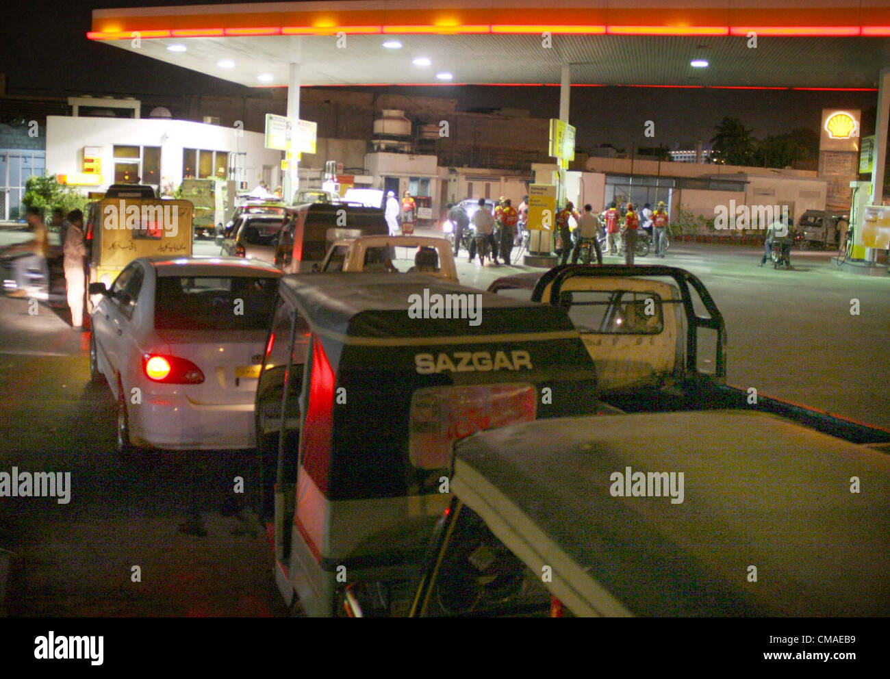 Cng station hi-res stock photography and images - Alamy