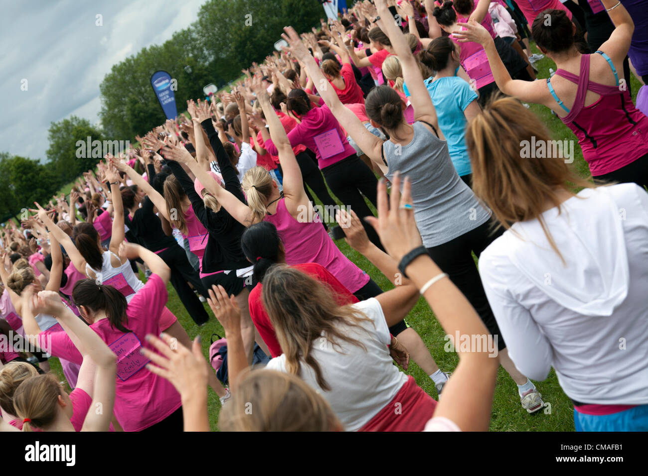 Runners and walkers in clapham common hi-res stock photography and ...