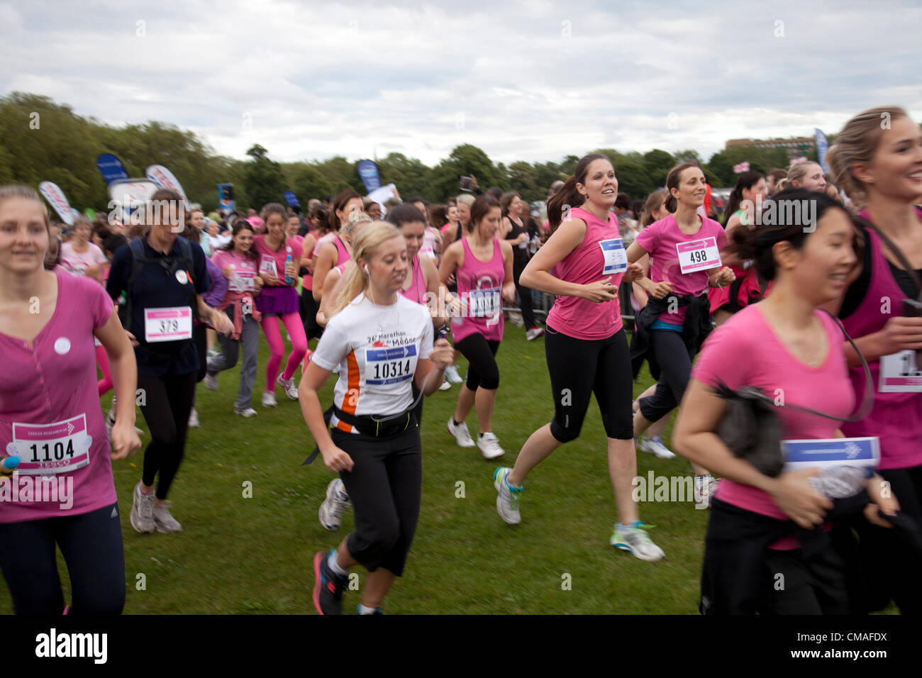 Cancer woman jogging hi-res stock photography and images - Alamy