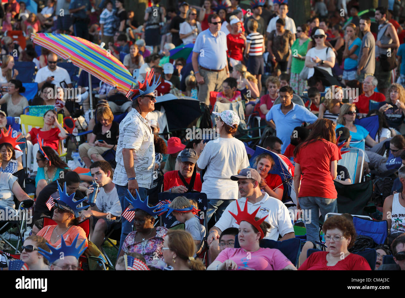 Boston hatch shell july 4 hi-res stock photography and images - Alamy