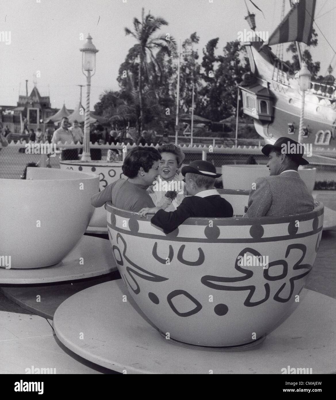 ALAN LADD with wife Sue Carol , daughter Alana Ladd and son David Ladd ...