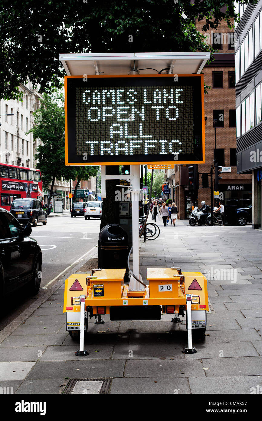 Sign in situ hi-res stock photography and images - Alamy