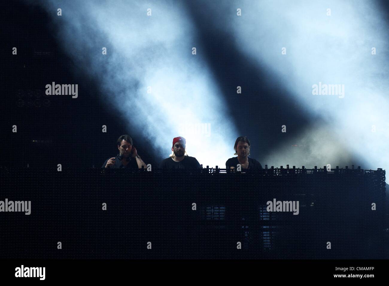 Swedish house mafia on stage hi-res stock photography and images - Alamy