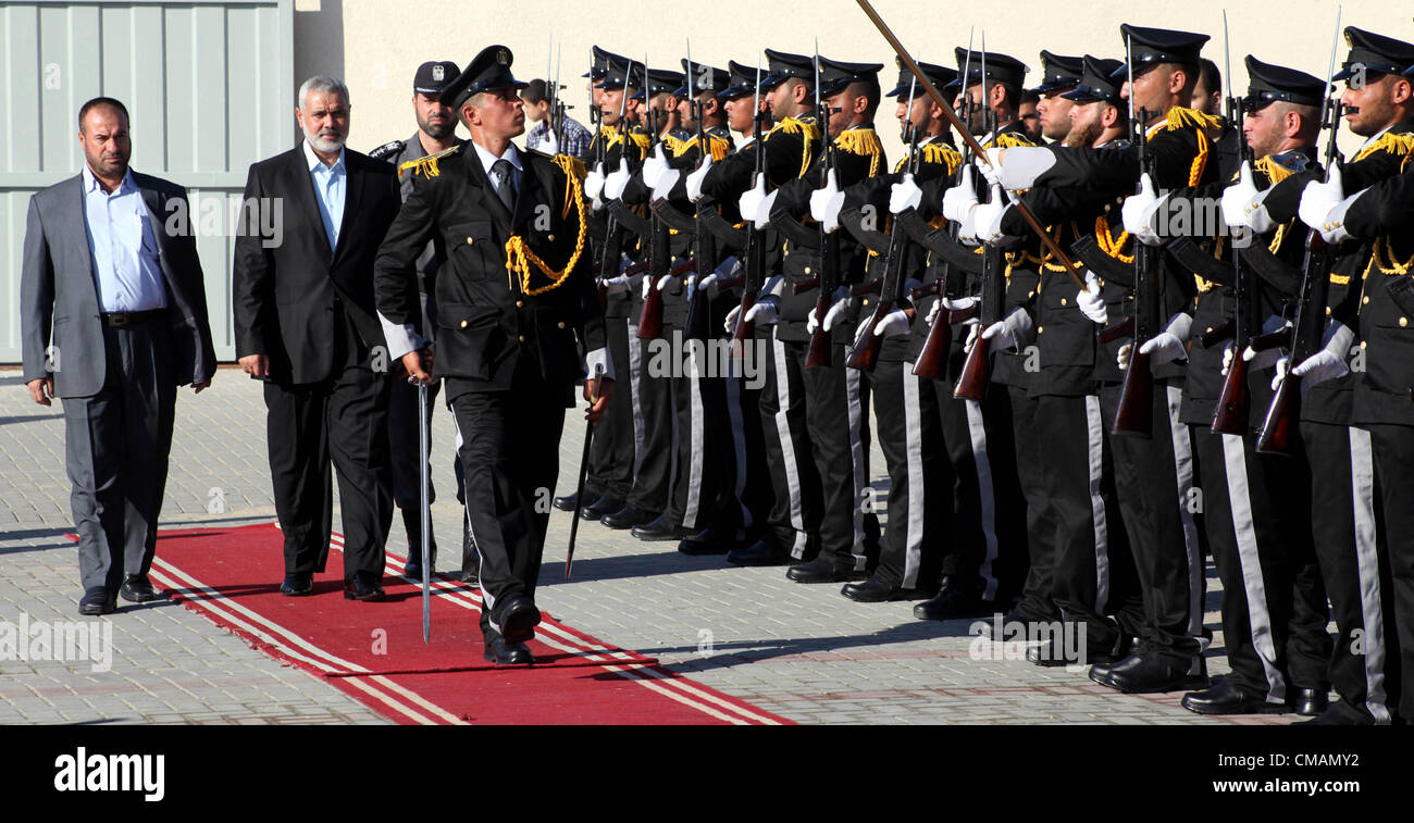 Police officers graduation ceremony hi-res stock photography and images ...