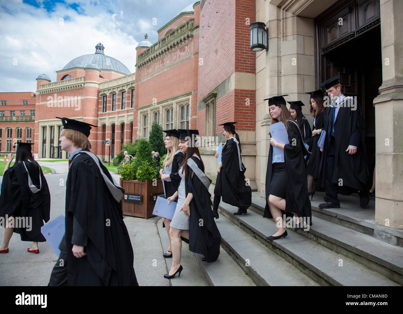 Birmingham university graduation hi-res stock photography and images ...