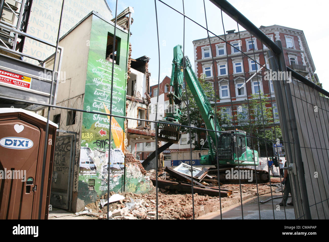 Breaking down the house Stock Photo - Alamy