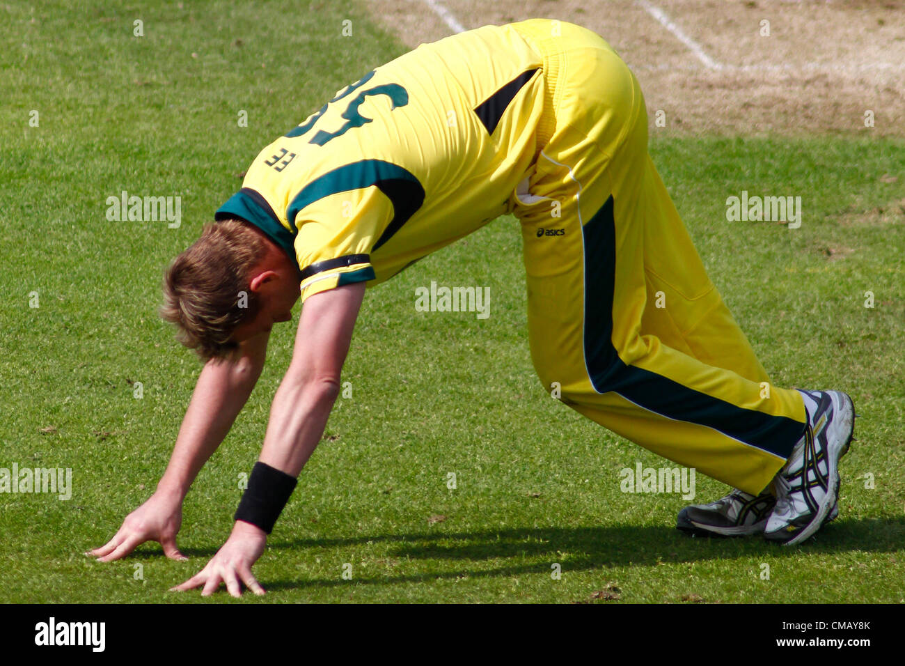 Cricket stretch hi-res stock photography and images - Alamy