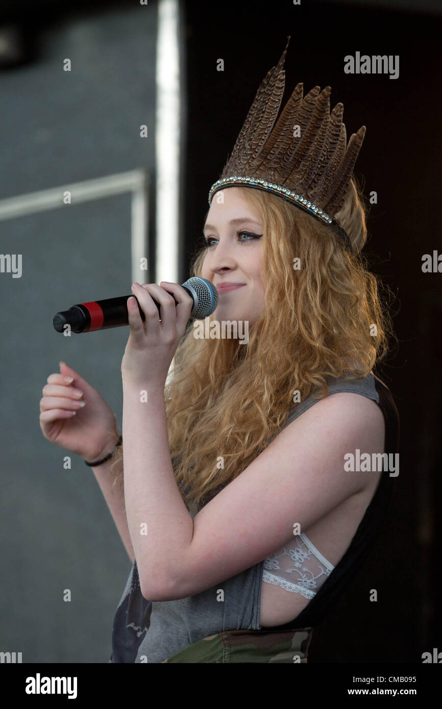 Janet devlin hi-res stock photography and images - Alamy