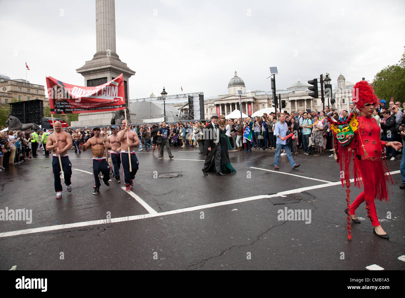 Trafalgar square celebrate hi-res stock photography and images - Alamy