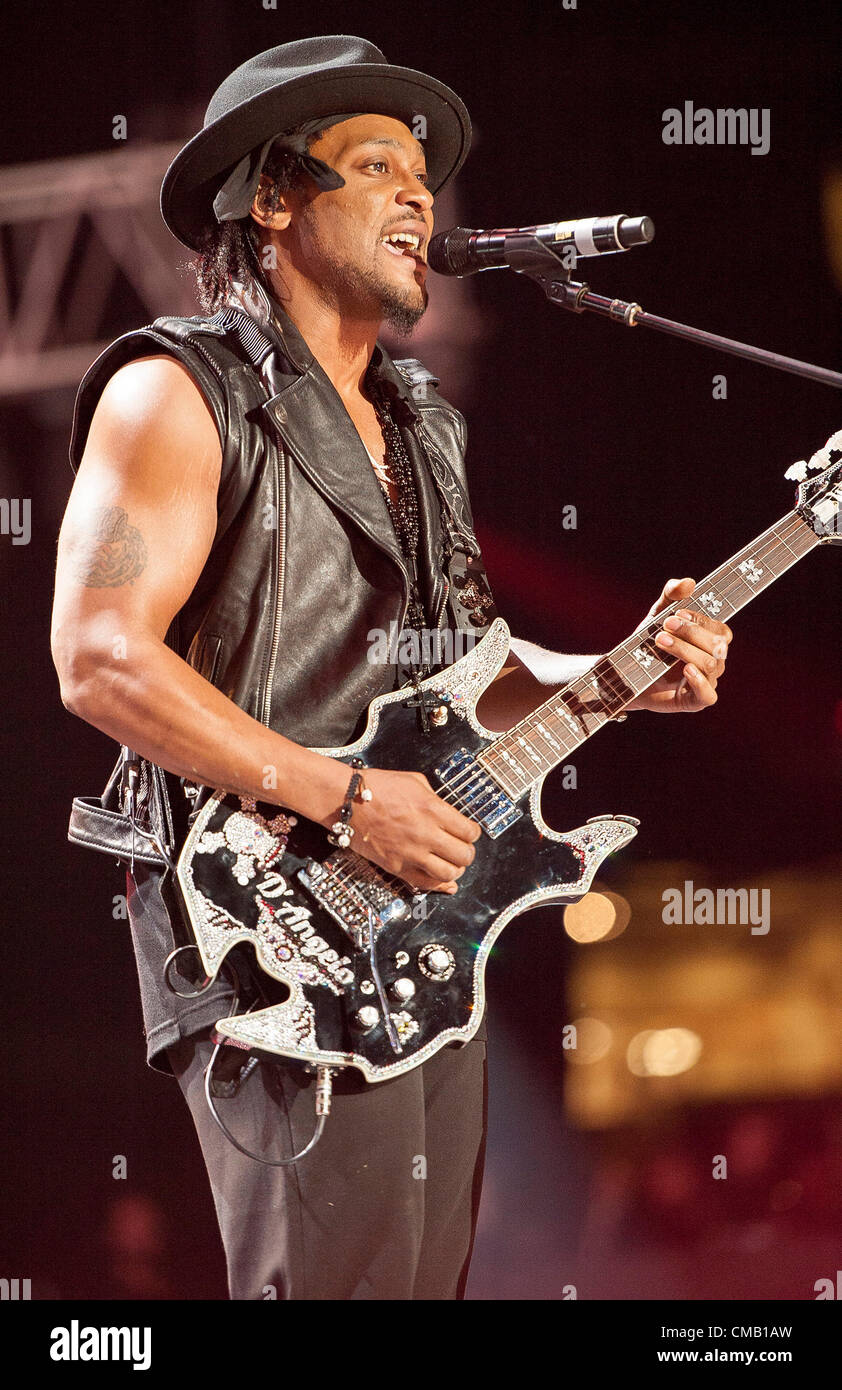 Jul 06, 2012 - New Orleans, Louisiana; USA - Musician D'ANGELO performs ...