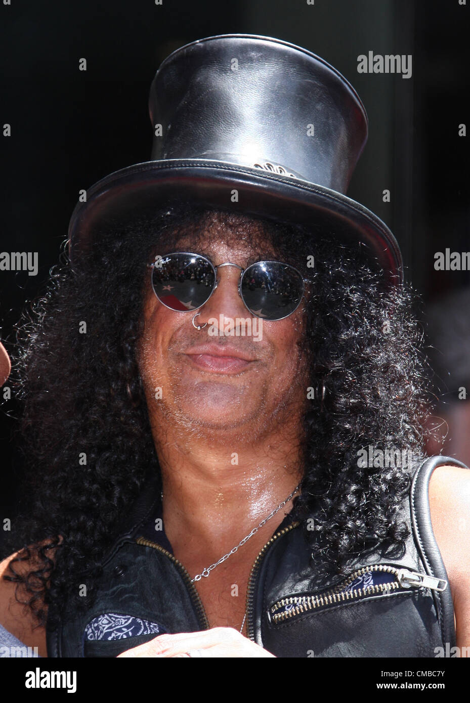 SLASH SLASH HONORED WITH STAR ON THE HOLLYWOOD WALK OF FAME HOLLYWOOD ...