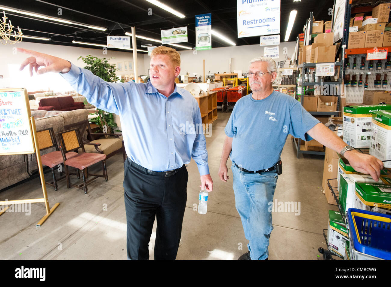 July 10, 2012 - Tucson, Arizona, U.S - WIL CARDON, a GOP primary ...