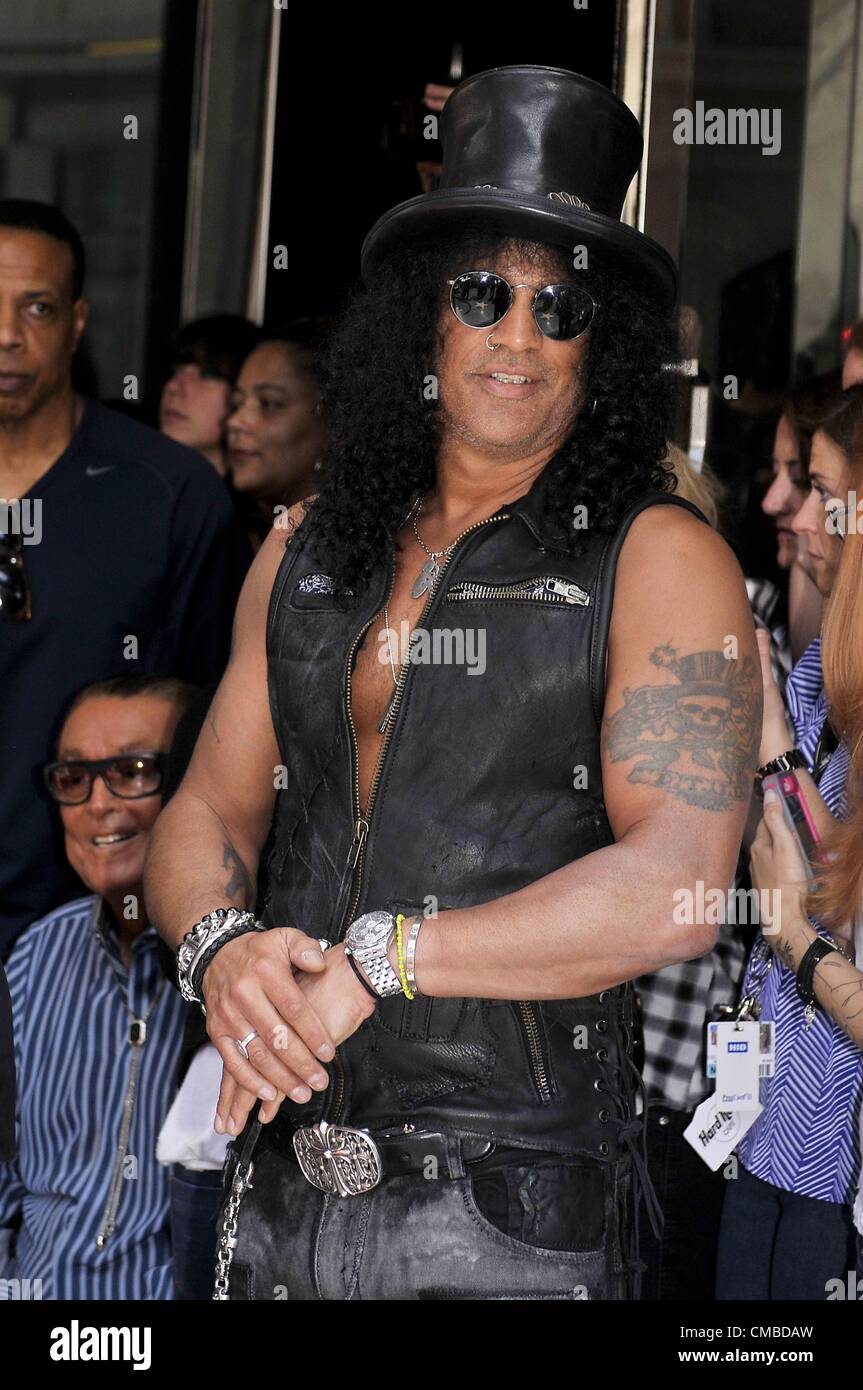 Slash at the induction ceremony for Star on the Hollywood Walk of Fame ...