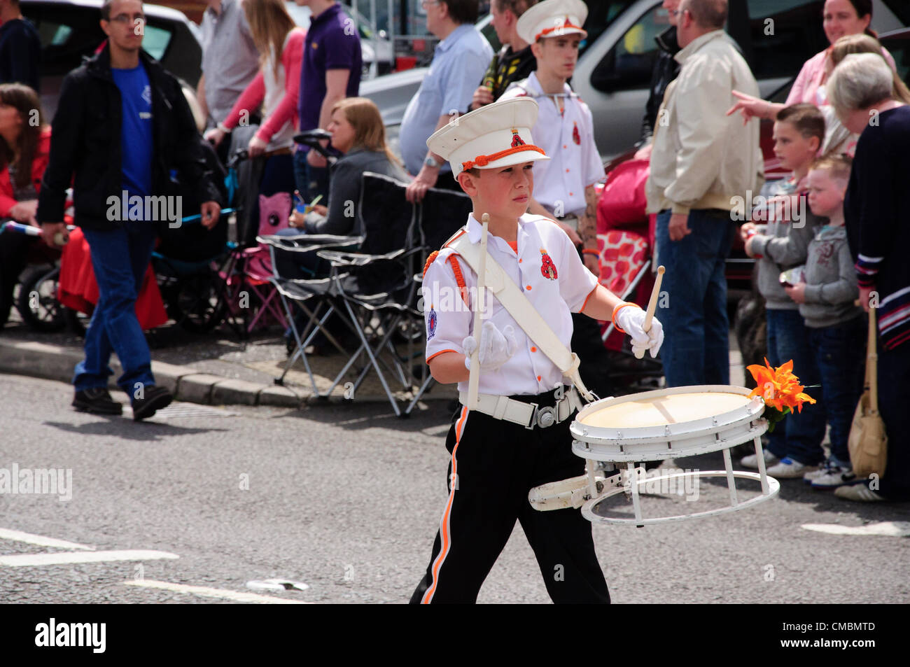 Orange Men Marching Stock Photos & Orange Men Marching Stock Images - Alamy