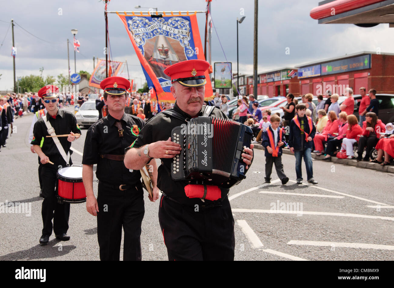 12th july parades in carrickfergus hi-res stock photography and images ...