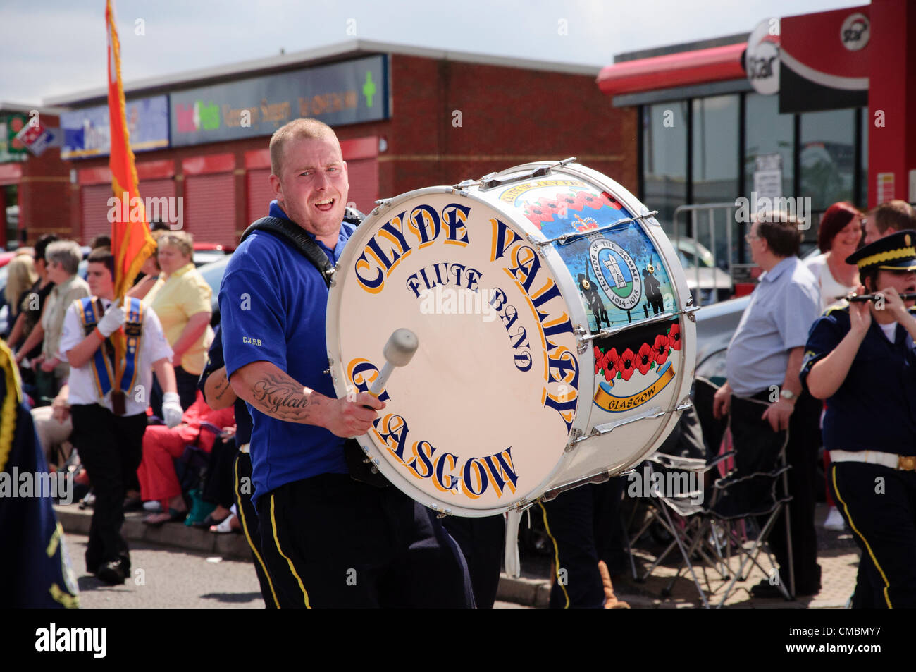 12th july parades in carrickfergus hi-res stock photography and images ...