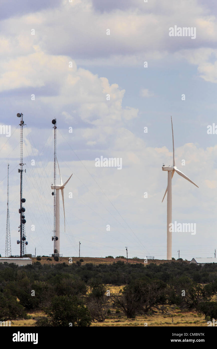 Utility scale wind turbines hi-res stock photography and images - Alamy