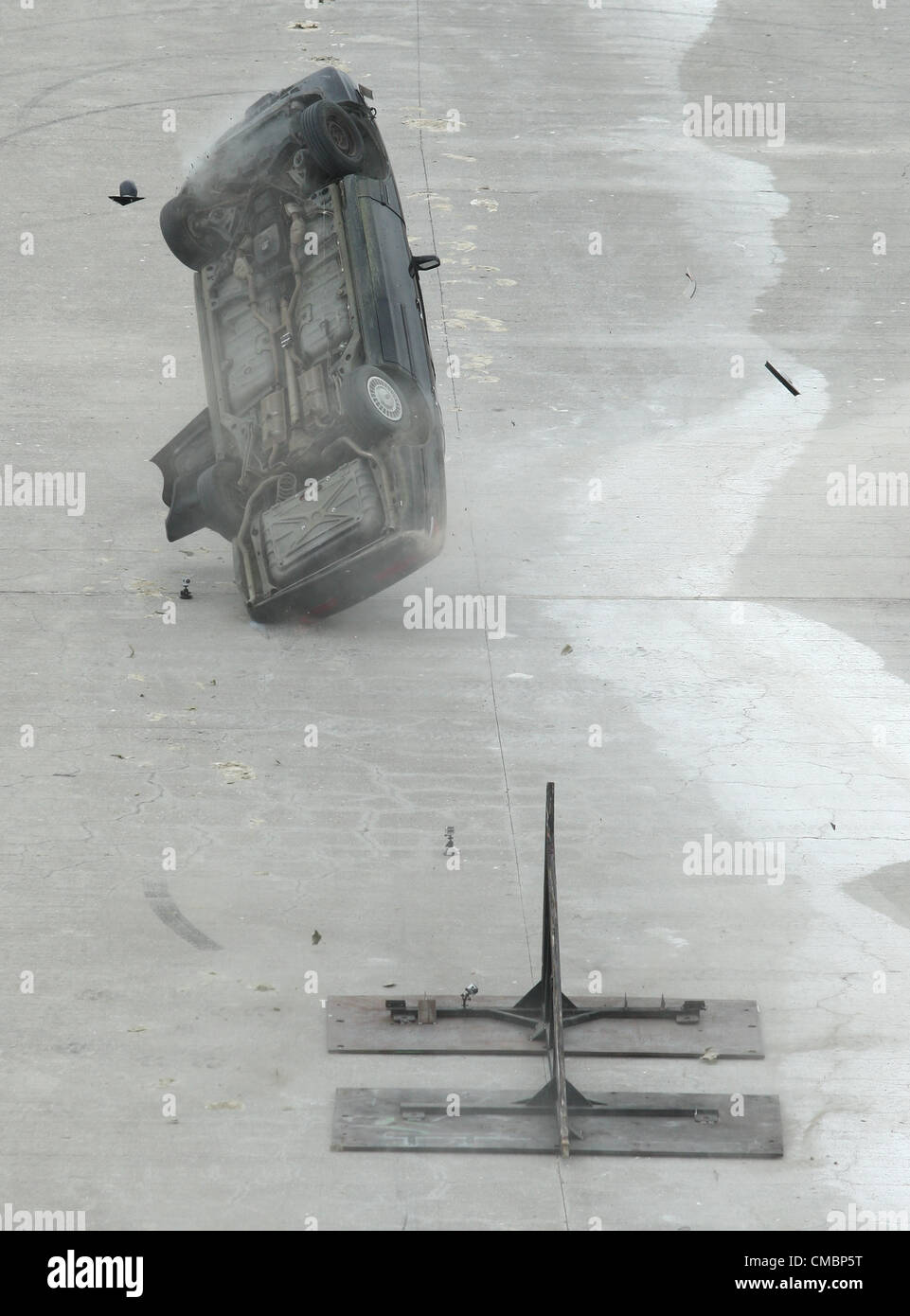 Richard hammond crash hi-res stock photography and images - Alamy
