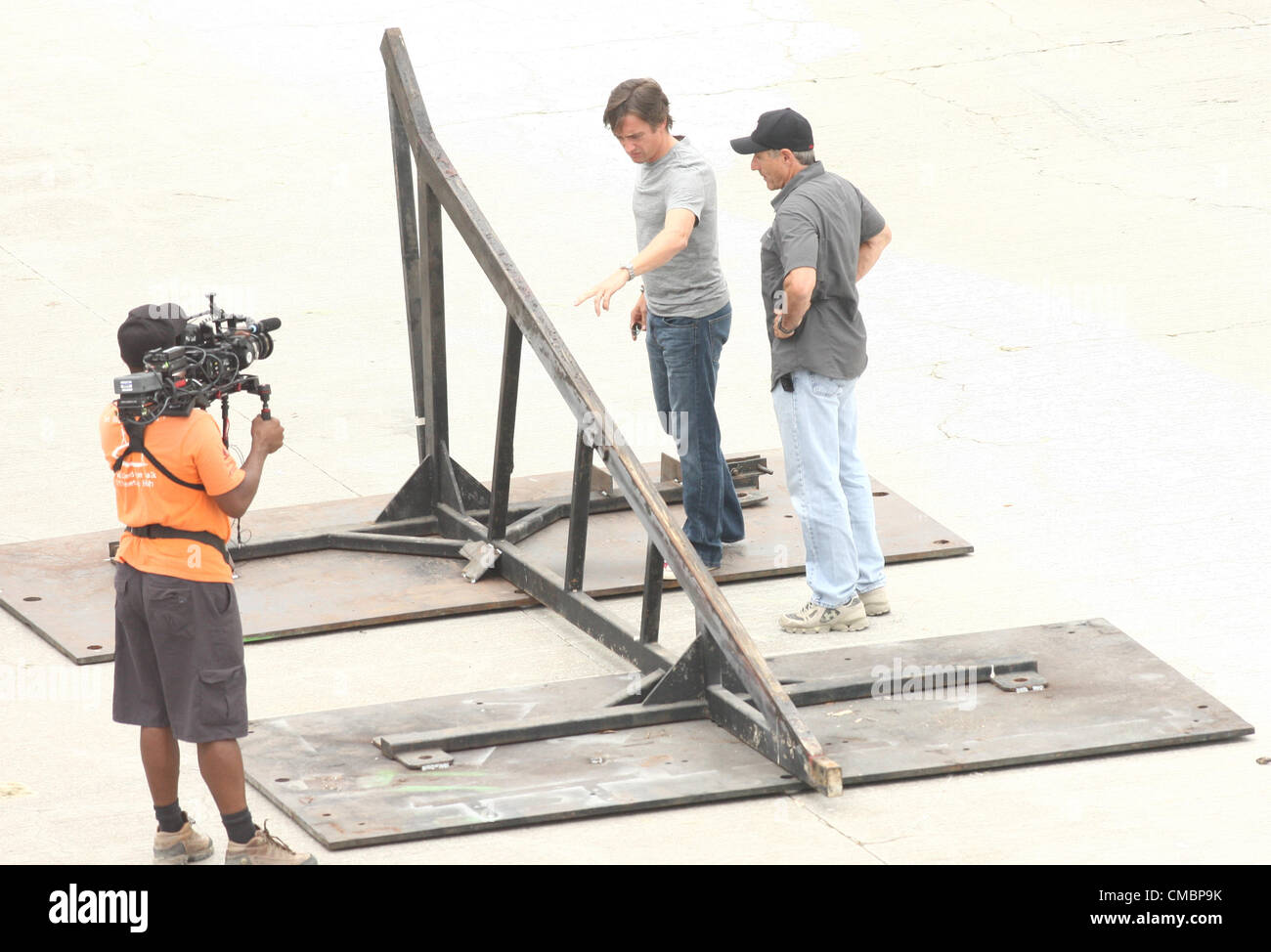 RICHARD HAMMOND RICHARD HAMMOND'S CRASH COURSE. FILMING THE BBC TV SHOW ...