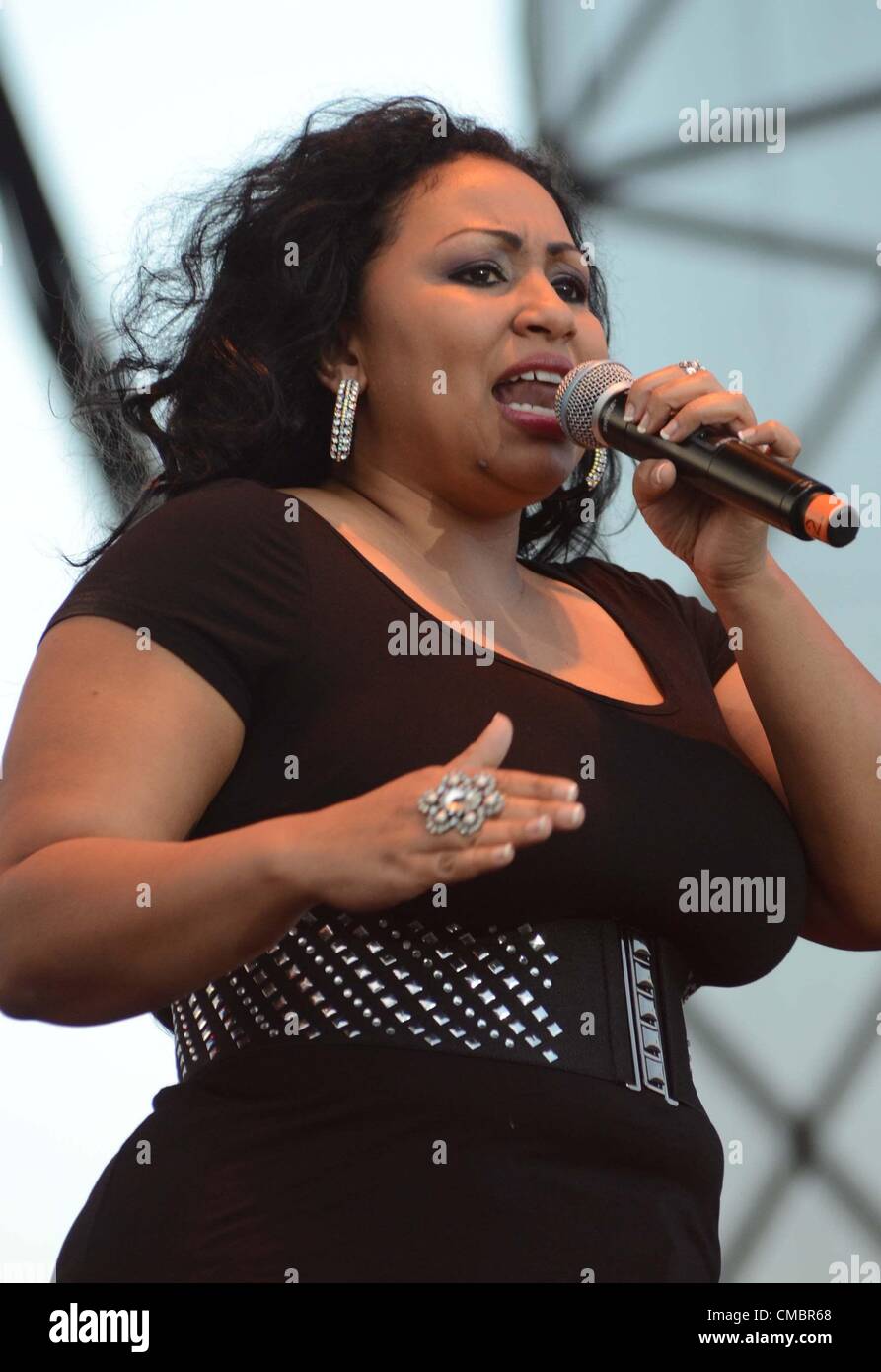 Gwen dickey rose royce hi-res stock photography and images - Alamy