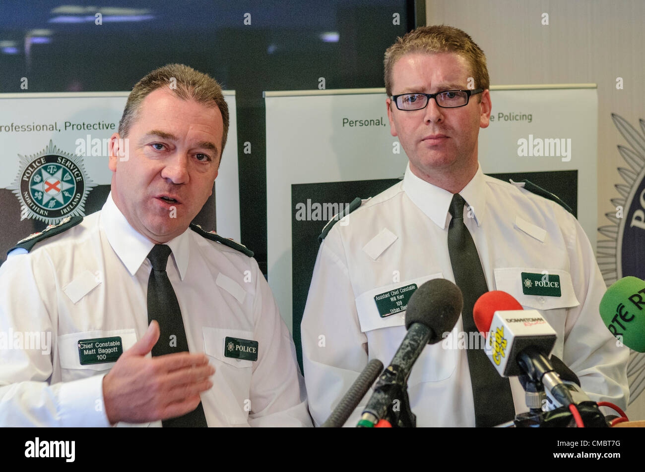 Police officers meeting room uk hi-res stock photography and images - Alamy